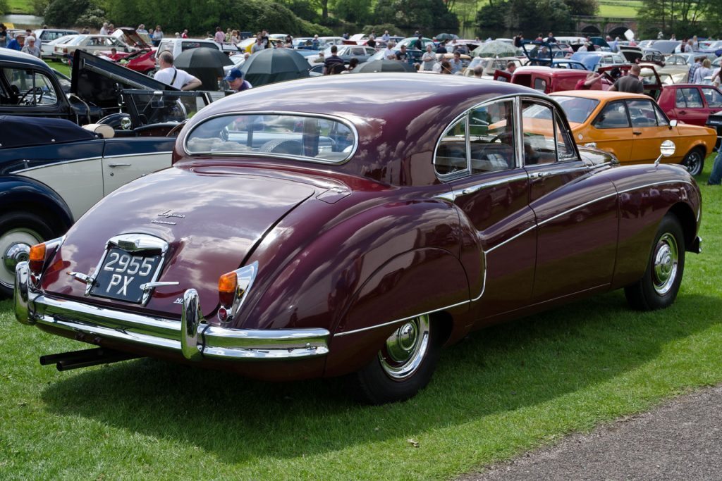 1959 –1961 Jaguar Mark IX - Carolina Jaguar Club